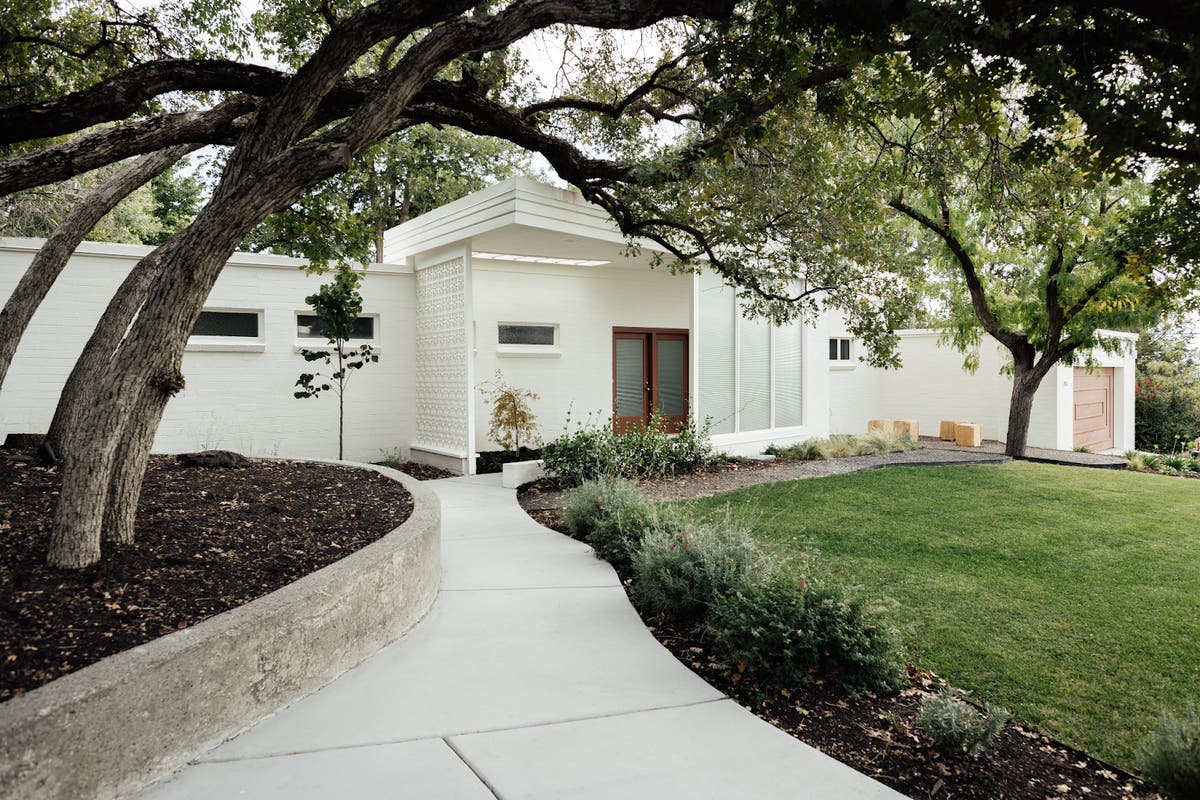 The Hovey House - Saint Mary’s / SLC